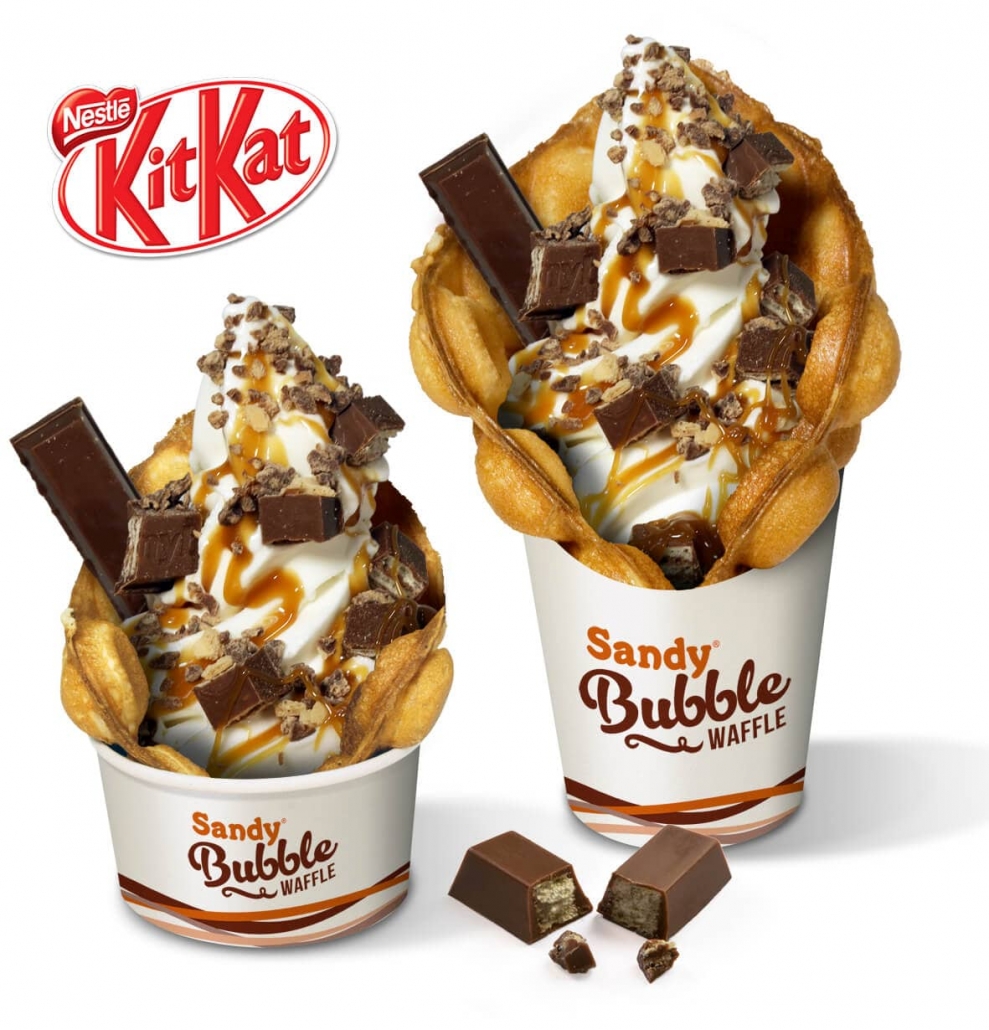 Gofres con burbujas y helado y toppings. Sandy® Bubble